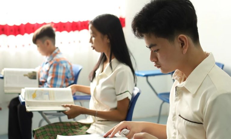 Homepage - Gloria Lacson Colleges